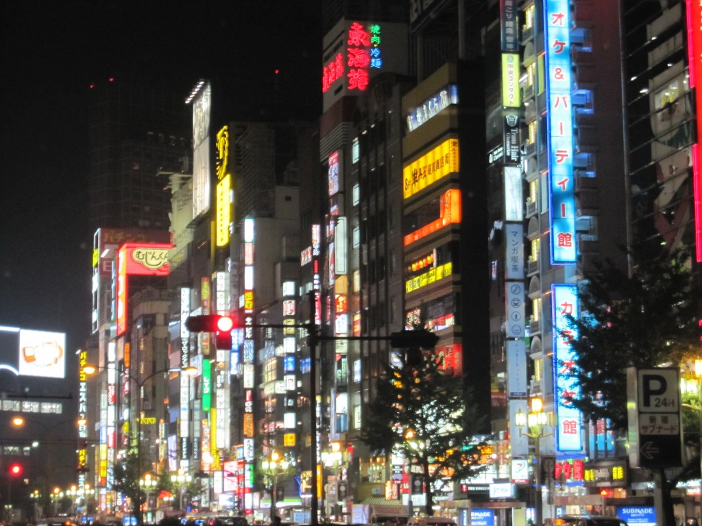 Alex Sim-Wise Explores Tokyo’s Smallest Bars! Golden Gai Mini-Bars ...