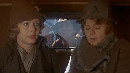 “Old Lady Horror”! Crazy Ladies Chew Up The Screen! – johnrieber