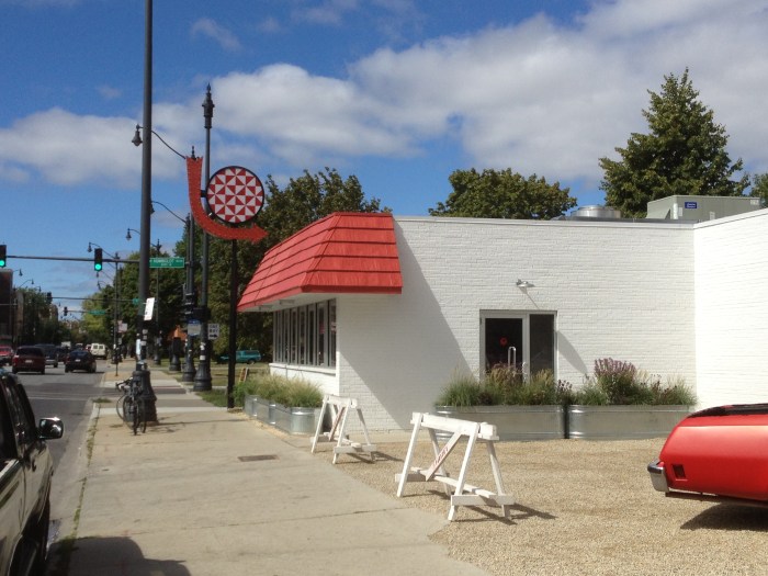 Chicago’s Fried Chicken Battle! Parson’s Vs. Honey Butter Fried Chicken ...