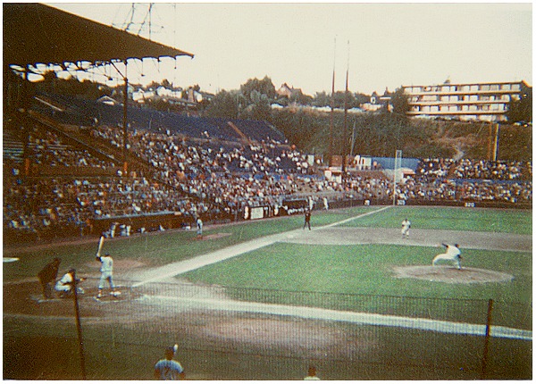 40 Years Ago! Paul McCartney & Wings Over Seattle! The Kingdome ...