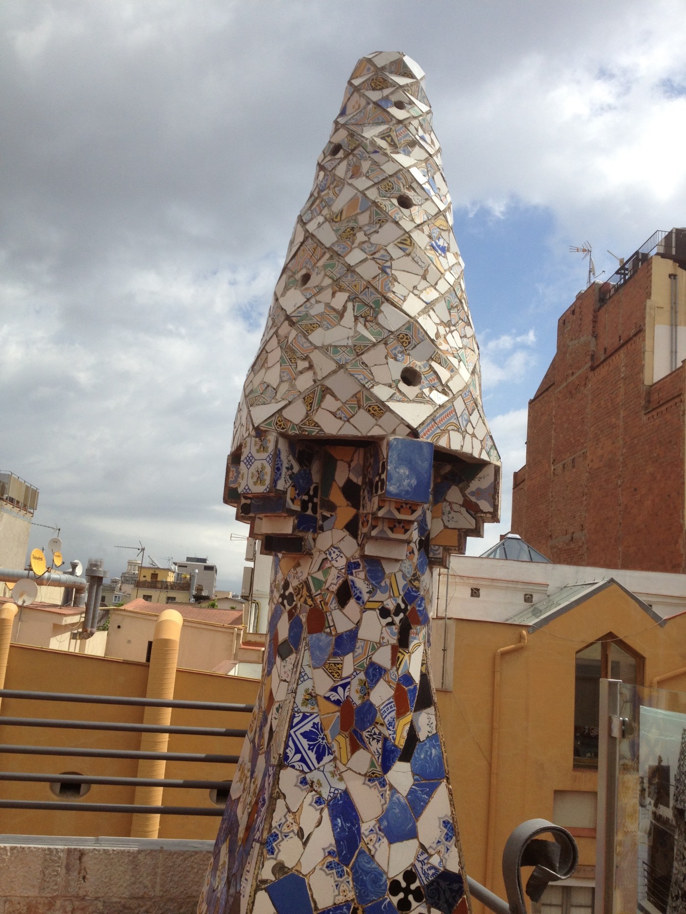 “Wanderlusting” Barcelona! A Magical Getaway Of Architecture And Food ...