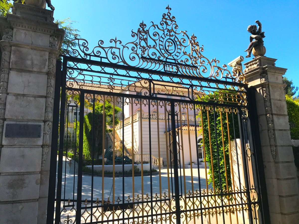 Hiking Through Beverly Hills History! Legendary “Pickfair” Estate ...