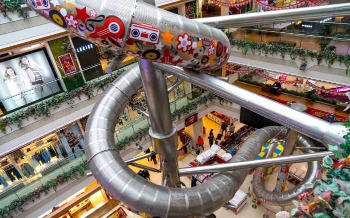 It’s A Wild Five Story Slide – Inside A Shopping Mall! Here’s The ...