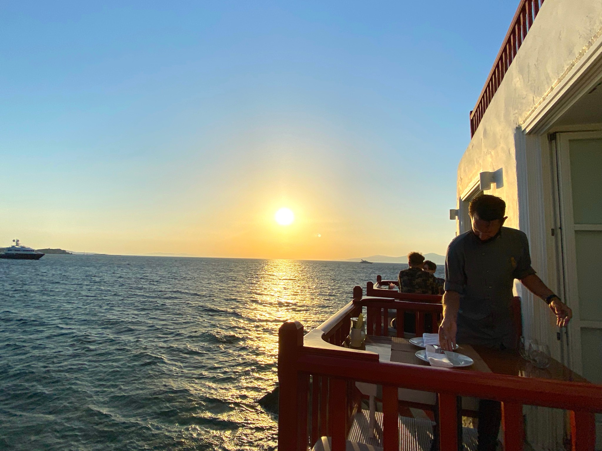 The Iconic Kastro’s Restaurant In Mykonos! An Instagram Legend ...