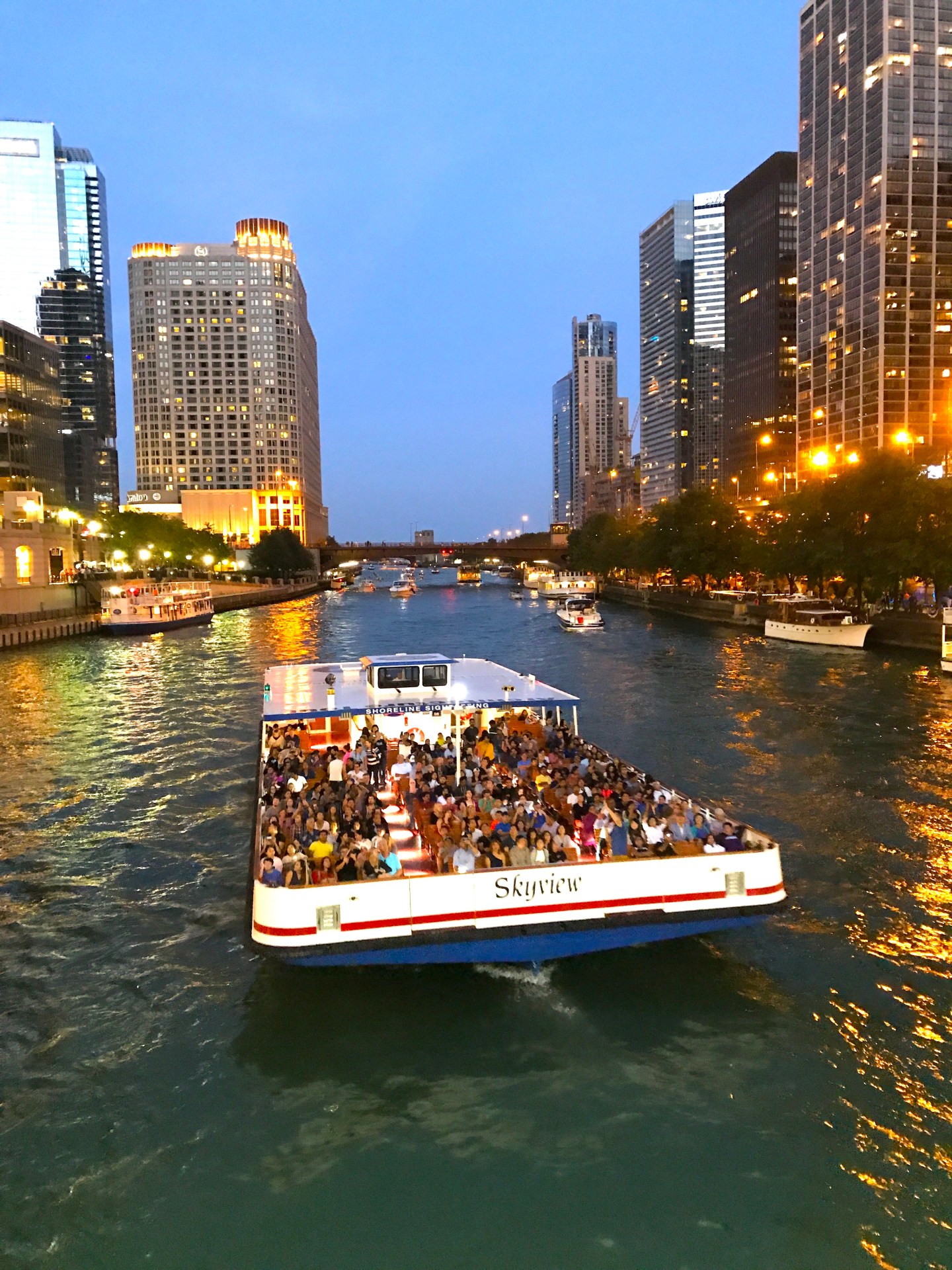 Chicago’s Incredible River Walk! Here’s A Tour At All Hours! – johnrieber