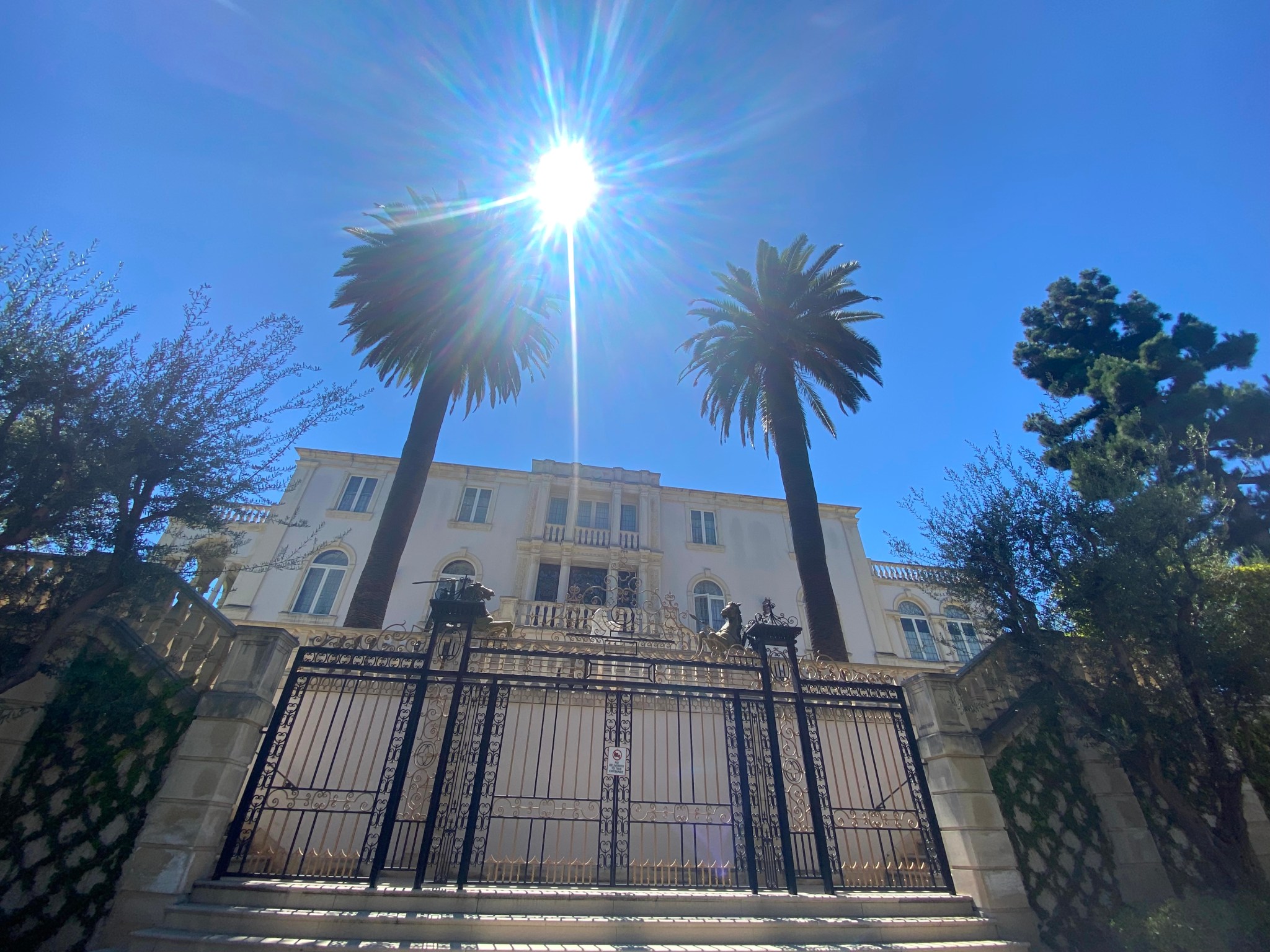 Ever Been To Pickfair? Here’s The Iconic Beverly Hills Estate Of Mary ...