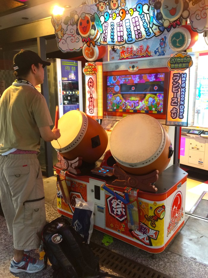 Tokyo’s Wild Game Arcades! “Claw Chaos” + “Drumming Duo” Frenzy ...