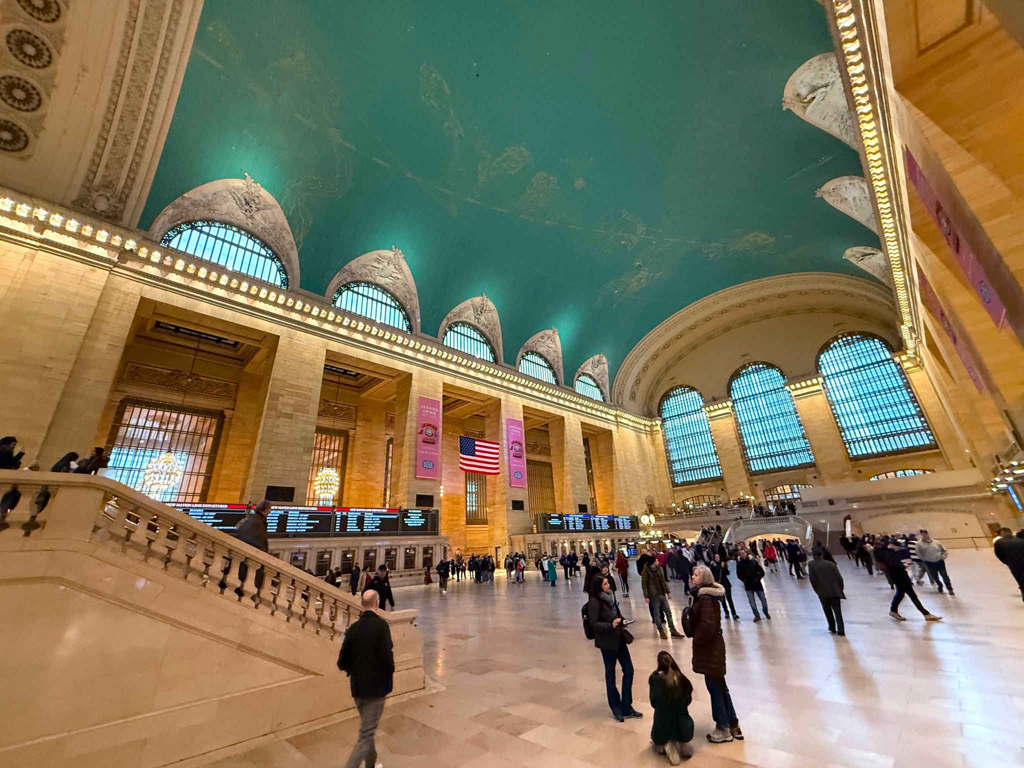 The Iconic Lights Of New York’s Grand Central Station! Here’s A Video ...