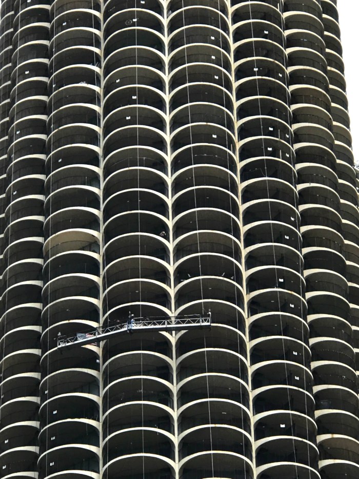 Would You Live In A Corn Cob? Check Out Chicago’s Unique “Marina City ...