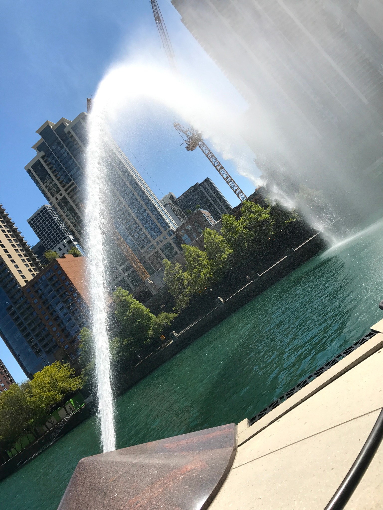 Would You Live In A Corn Cob? Check Out Chicago’s Unique “Marina City ...